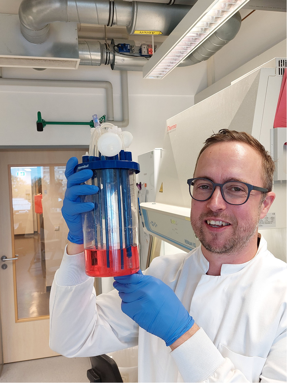 Researchers scale production of designer immune cells for drug ...